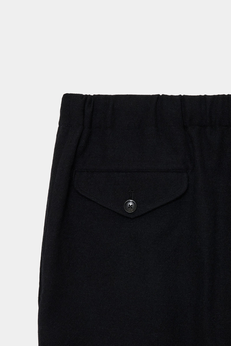 【marka】TUMBLED WOOL SERGE COCOON WIDE EASY PANTS / CHAMBRAY BLACK – Butterfly Clutch