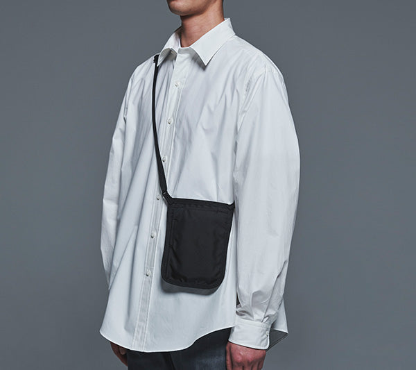 【MONOLITH】NECK POUCH STANDARD S / BLACK – Butterfly Clutch